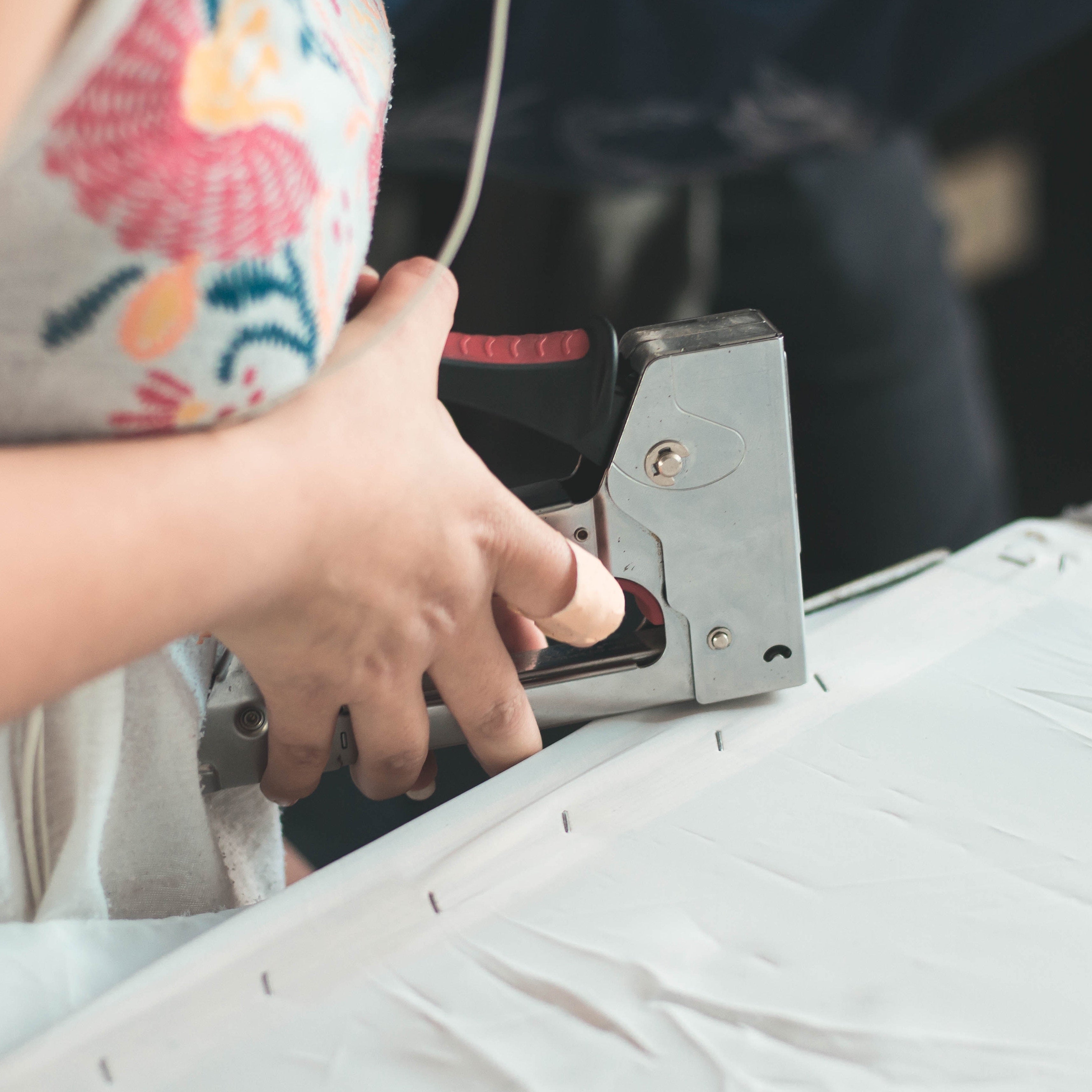 How to select the right upholstery staple – Mollies